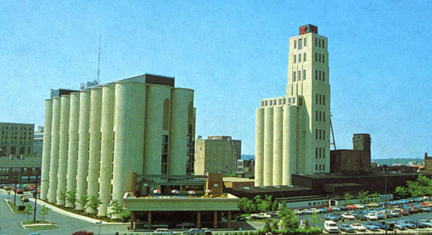 Quaker Square – Round About Akron